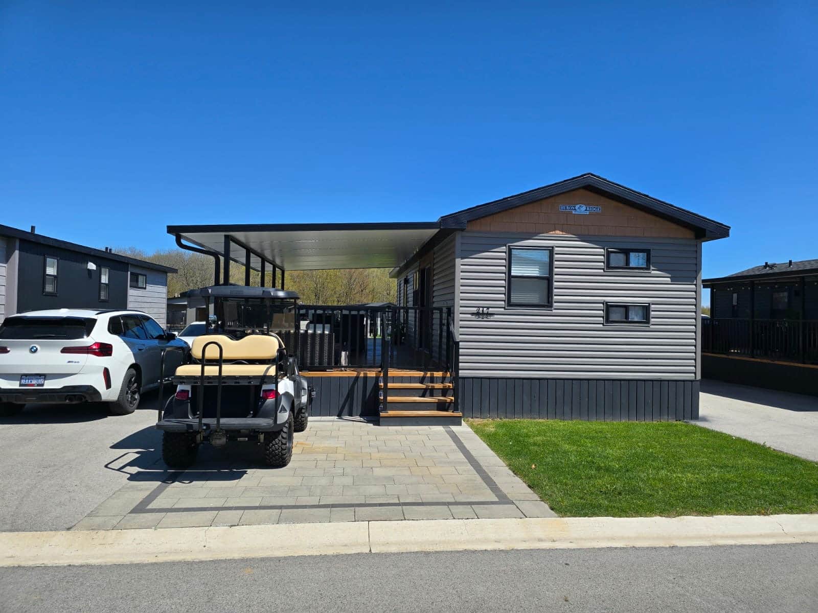 ANASUS RETREAT QMD 217 - Home