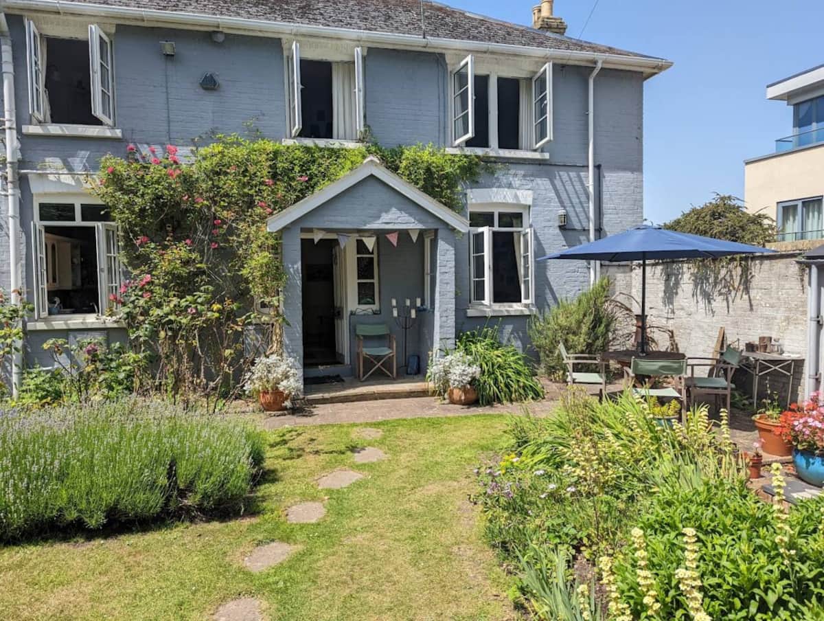 B&B Holiday Cottage Cowes Isle Of Wight