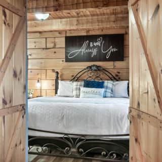 Home [www.therusticnestcabin.com]