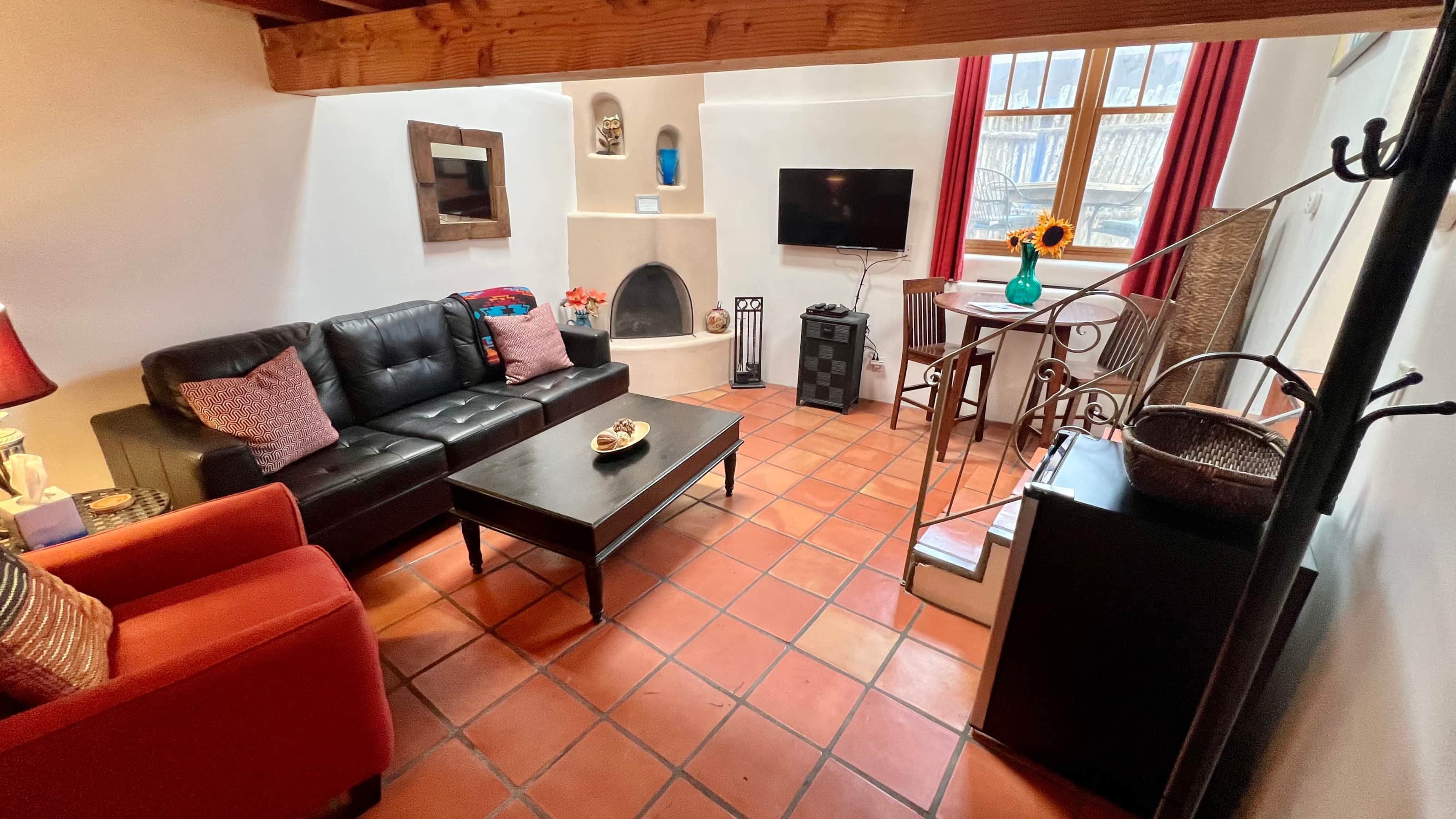 Casita C - 1 Bed, 1 Bath (Romantic Loft Style) - Santa Fe