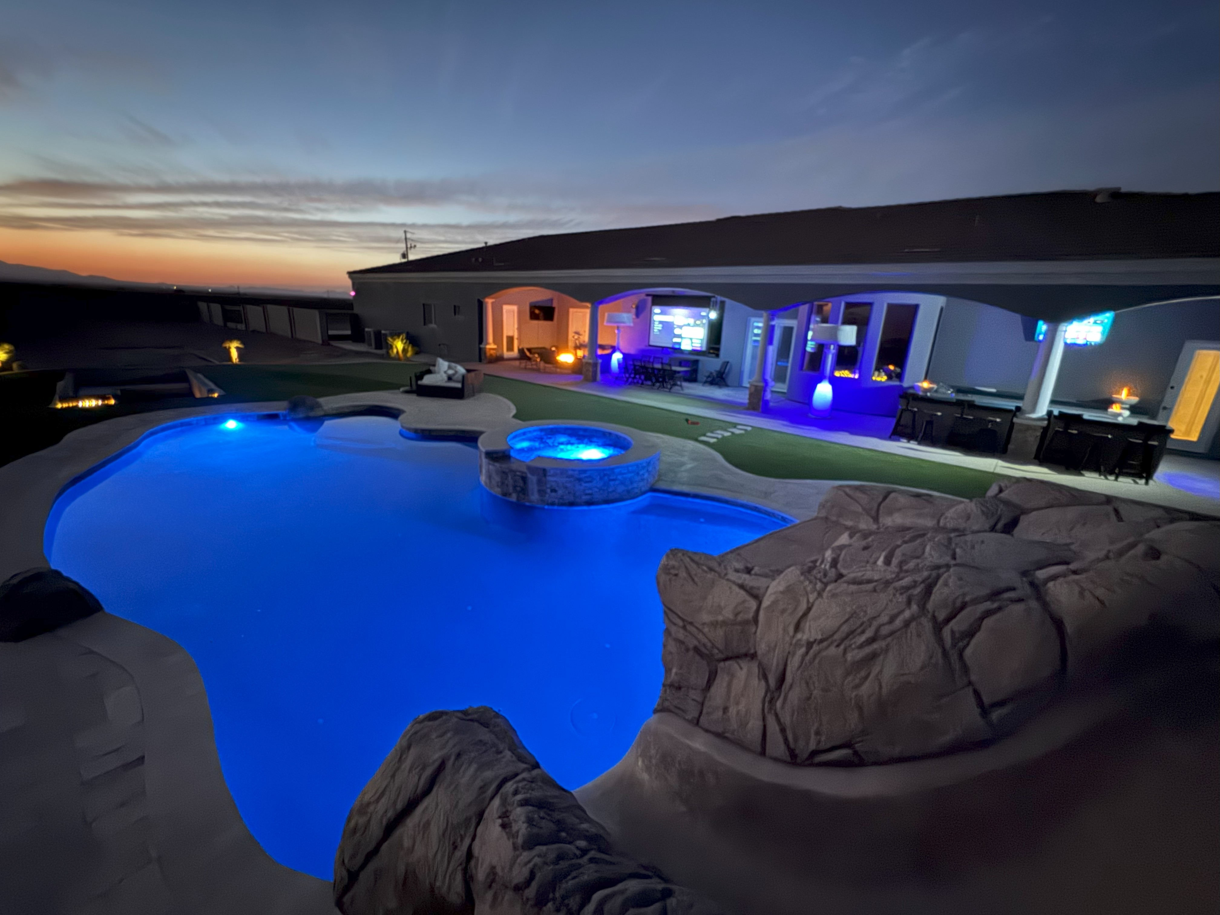 Resort-style Estate | Slide Pool, Spa, Gym & Pickleball - Casa Grande, AZ