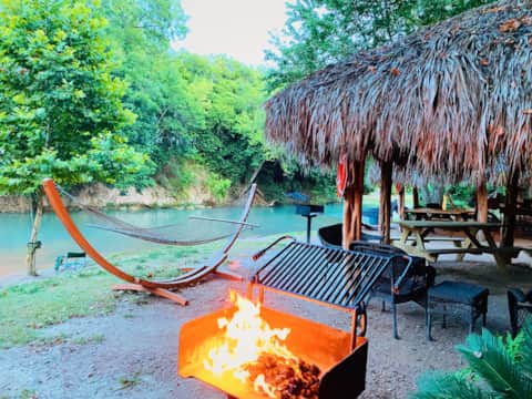 #26 Son's River Ranch - Glamping Cabin w/ 2 Queen Beds - Vacation Home ...