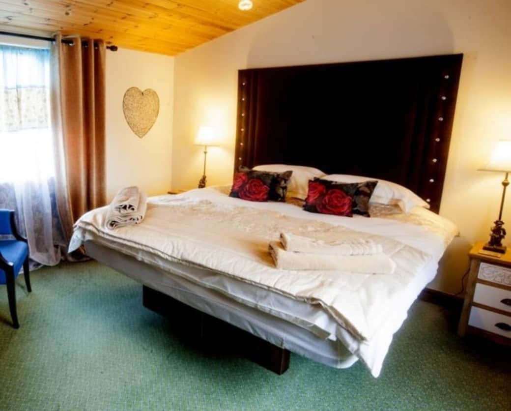 Britannia Petite Lodge @ Still Rabbit - Vacation Home in York