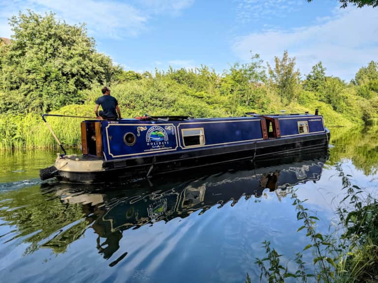 Chiltern Canal Boat Holidays | Canal Boat Hire on the Grand Union