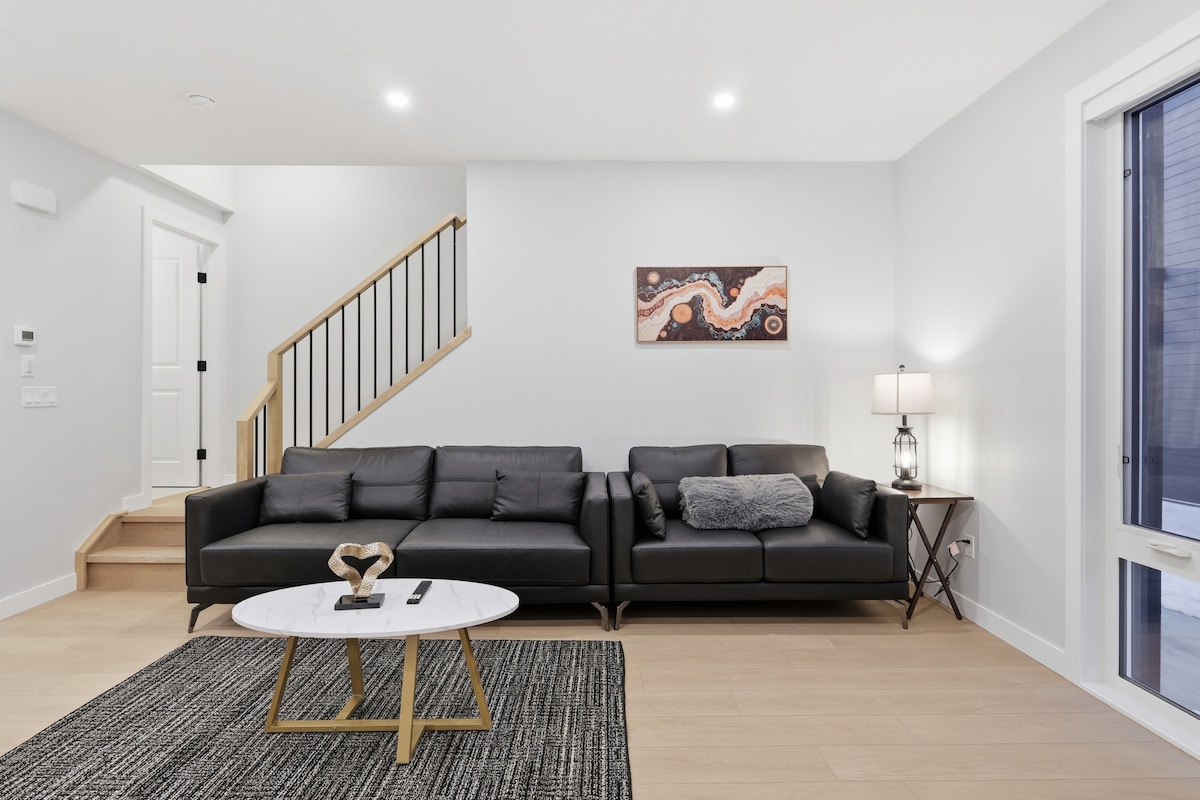 King Bed 10 Minutes To Downtown Luxury Townhouse - Canadá