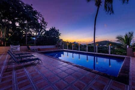 Villa Guava: Pool, AC, 2 King BR, near Beaches - Villa in Cruz Bay