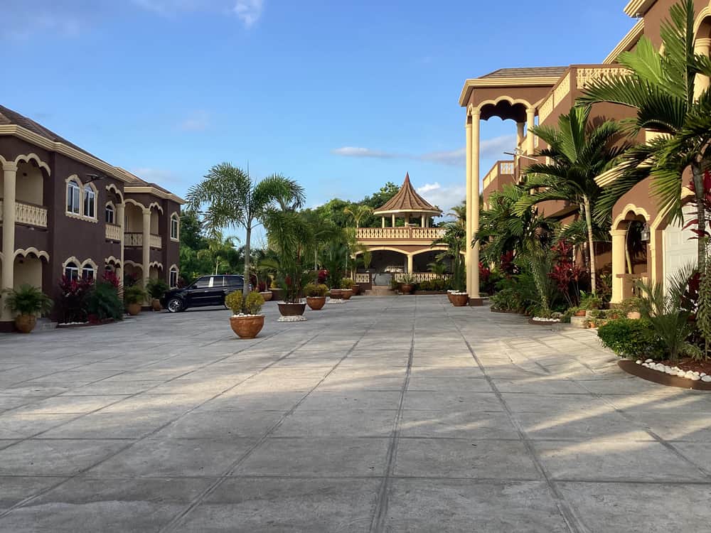 Vacation Villas Runaway Bay 2 Bedroom 2 Bath Pool View - Villa in ...