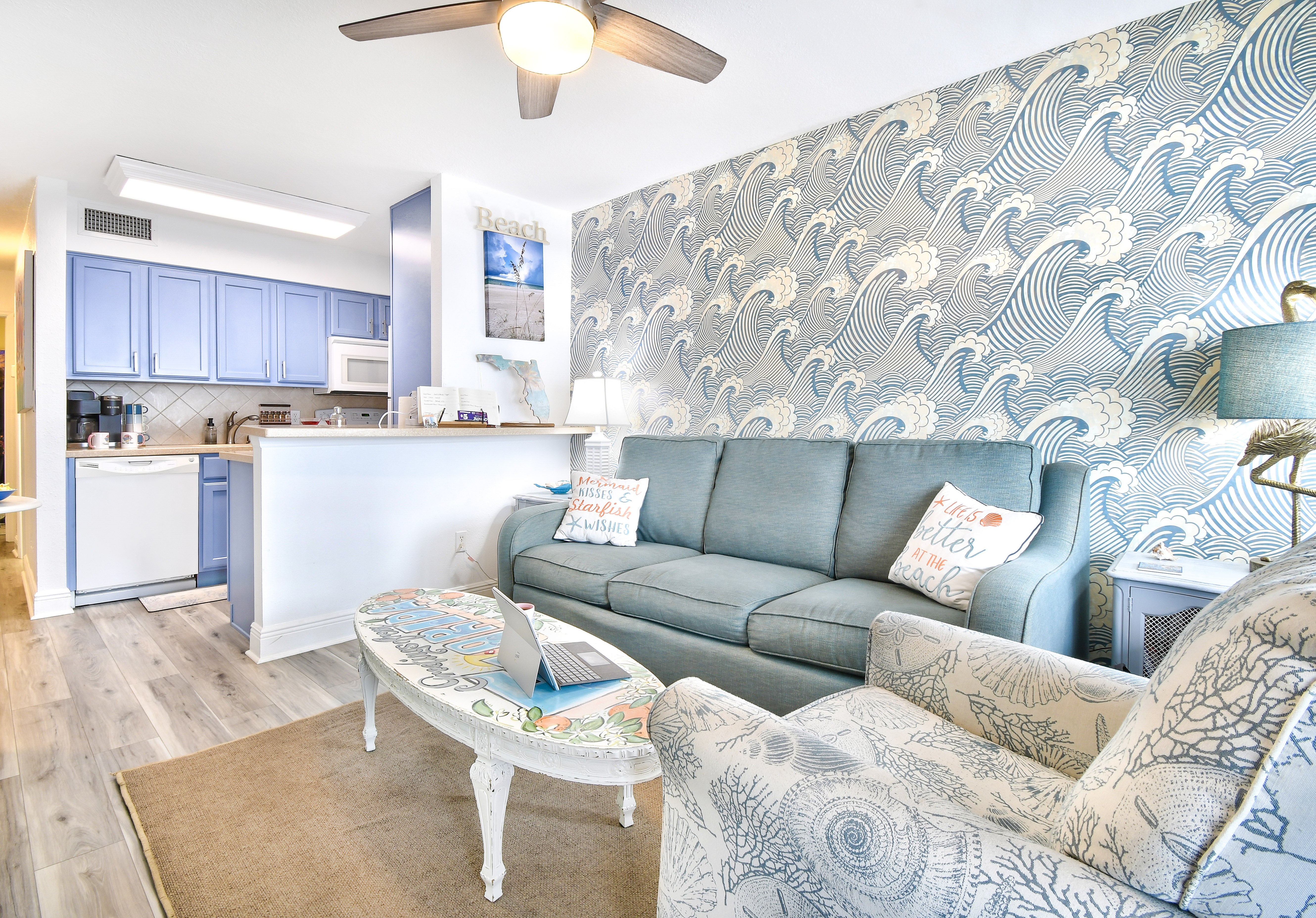 Funshine Sunset Beach - Steps From The Beach!! - Treasure Island, FL