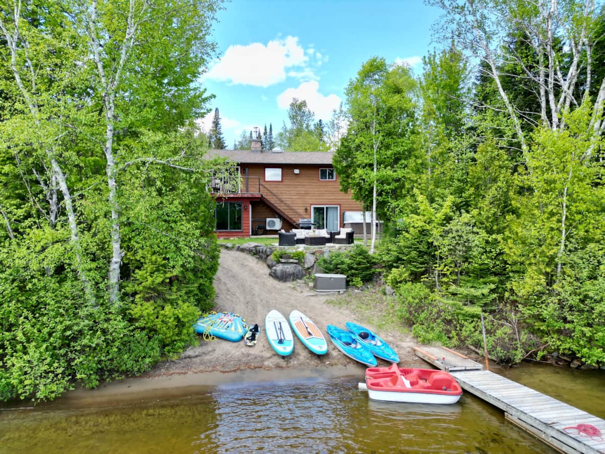 Lake Archambault Waterfront SPA Billiard Ski Games - Vacation Home in ...