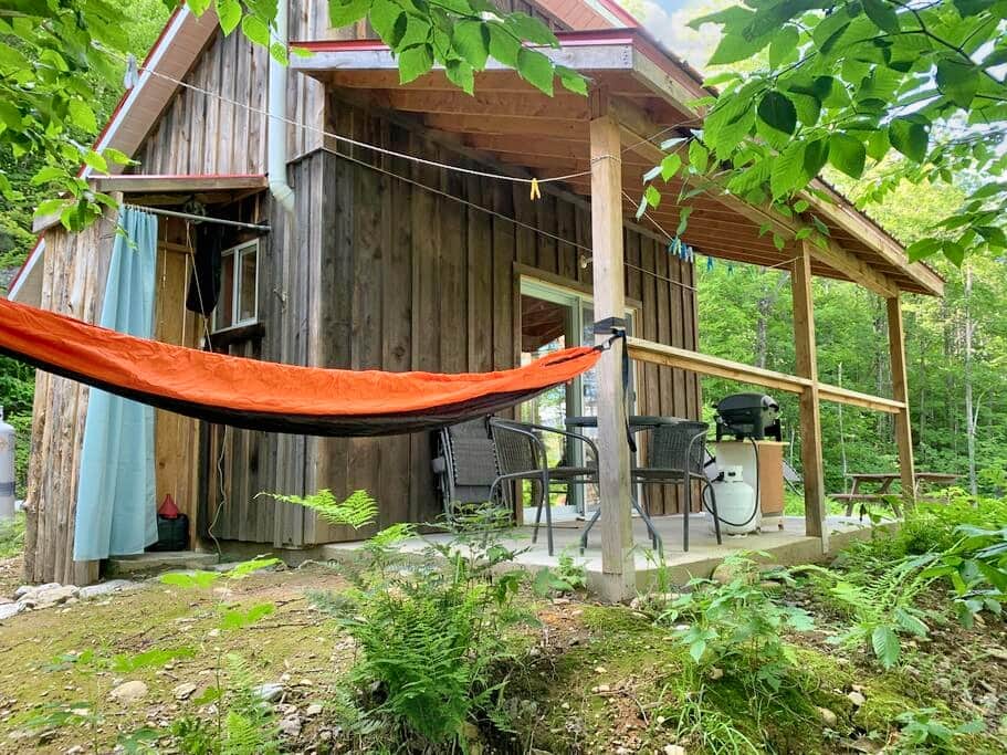 Camp Sunrise, On the Lake - Cabin in Saint-Étienne-de-Bolton