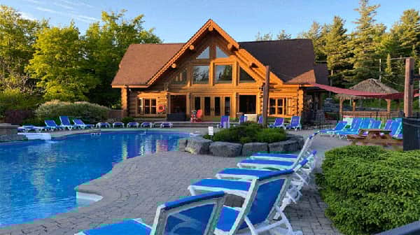 Fiddler Lake Resort | Chalet Authentik