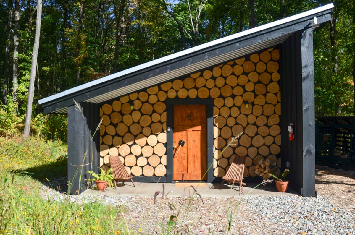 The Woodshed High rise - Cabin in Lake George