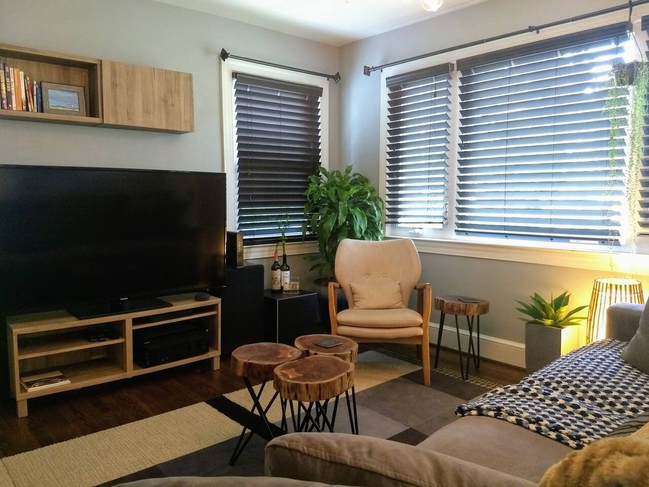 Downtown - 2 Bed, 1.5 Bath - Raleigh, NC