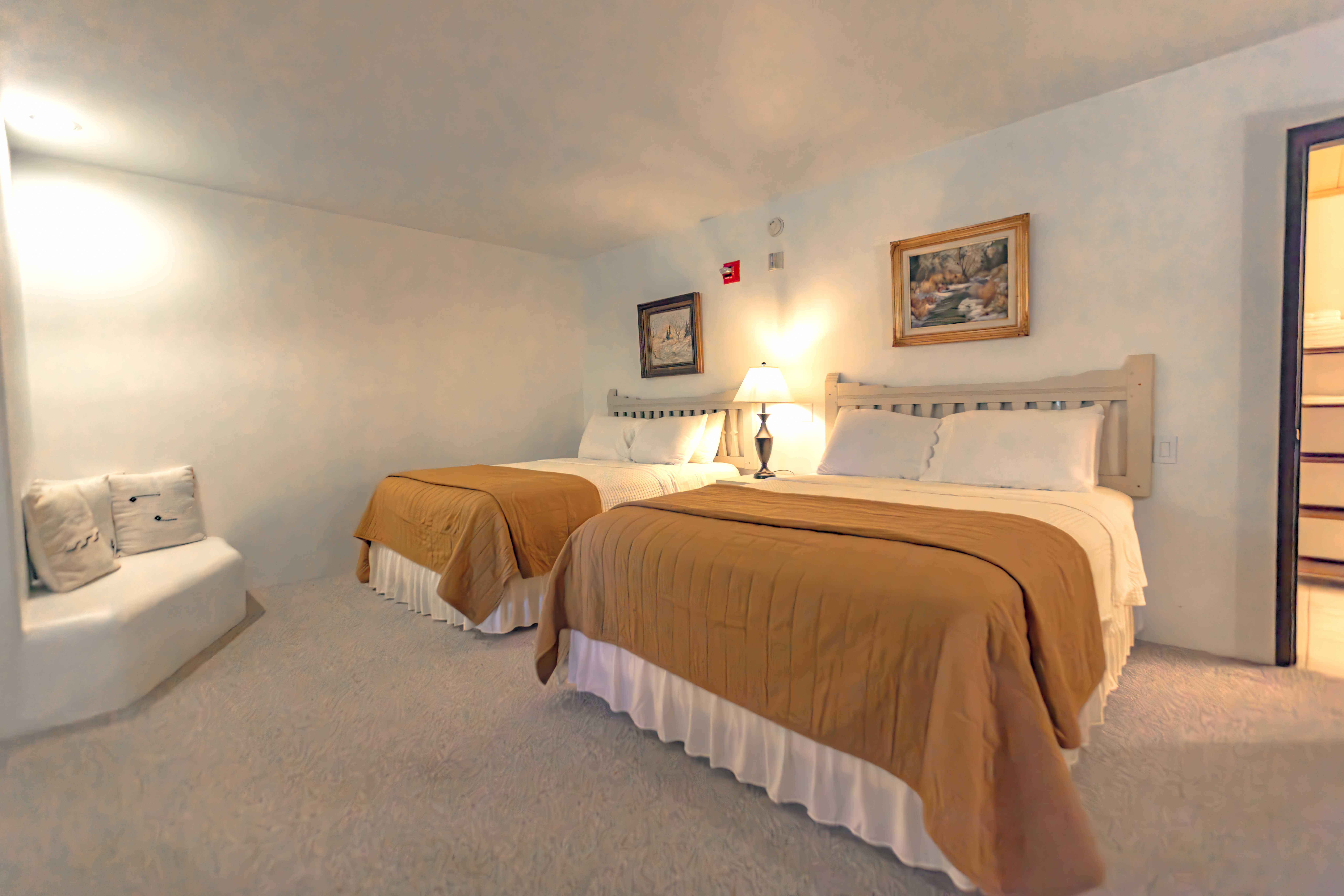 2 Queen Beds W/ Gas Fireplace - 17 - Taos