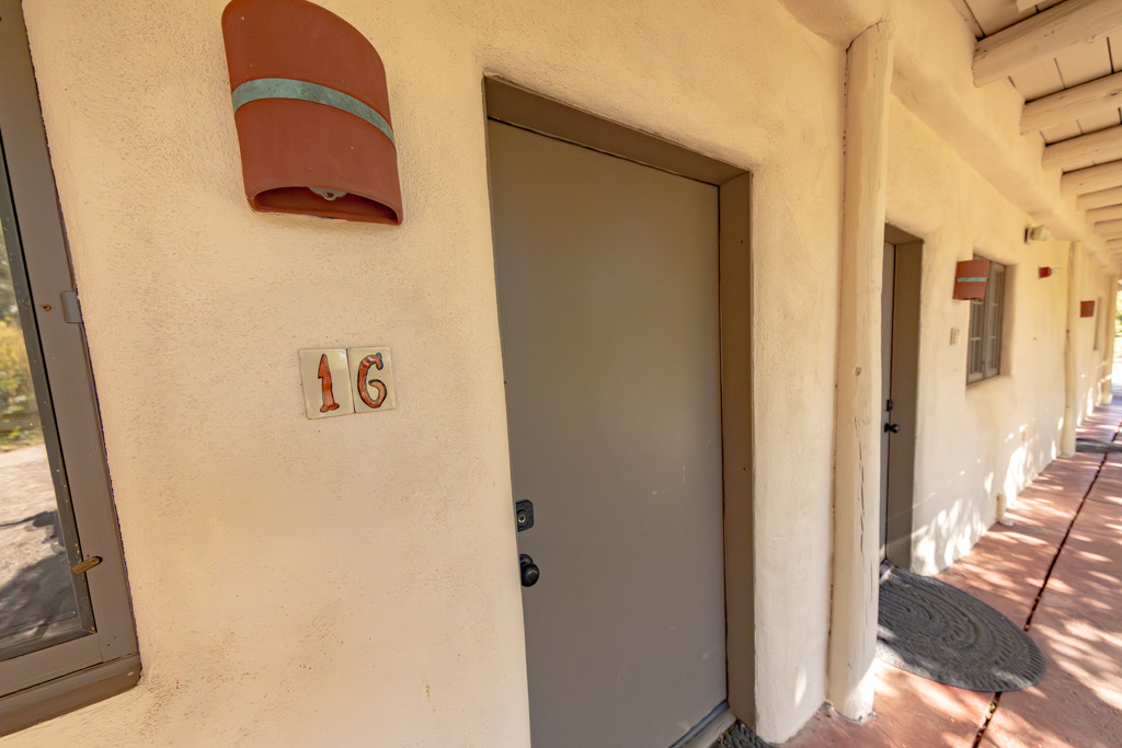Queen Room W/ Gas Fireplace - 16 - Taos, NM
