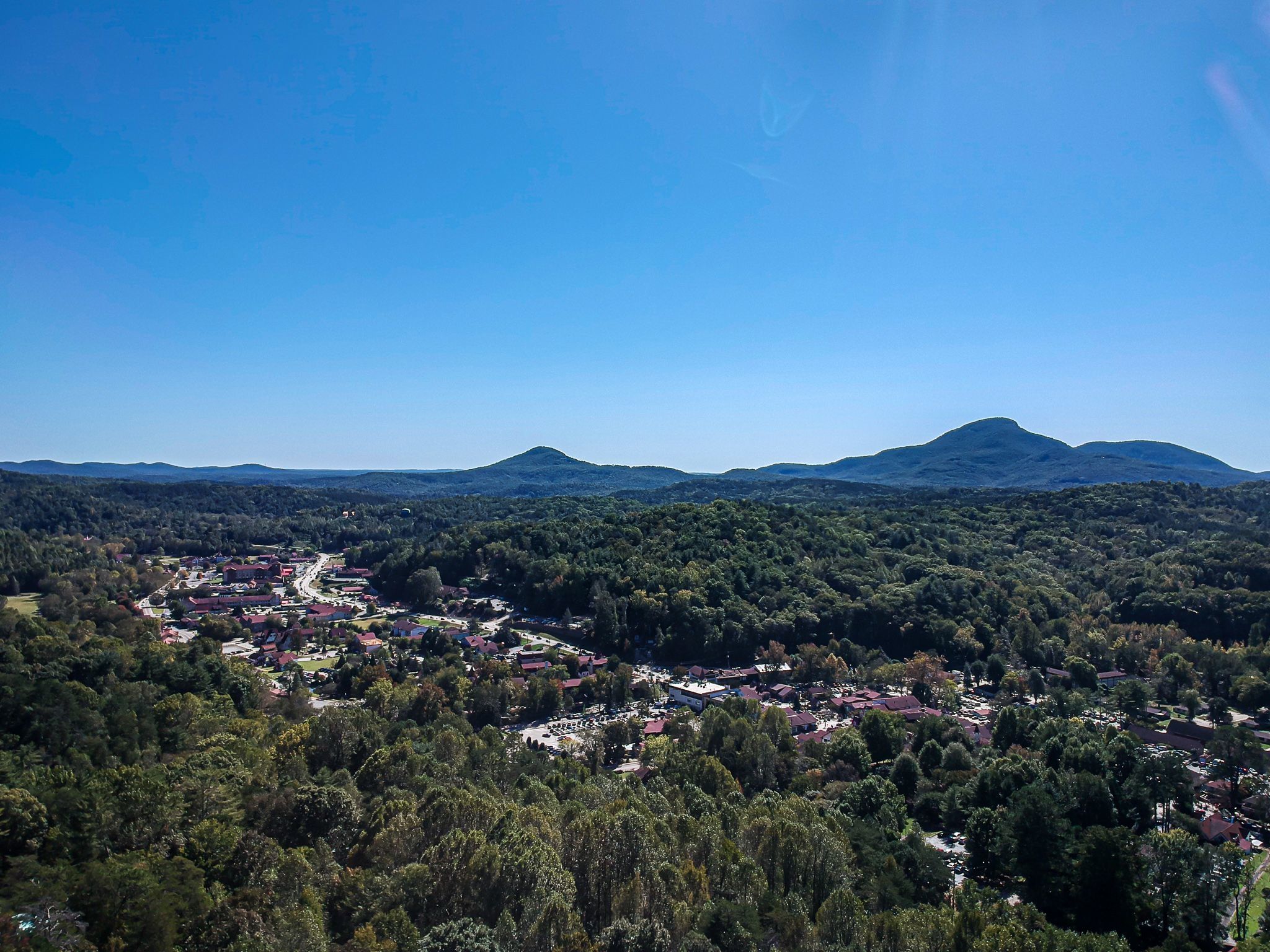 Home [mountainviewlodgehelen.com]