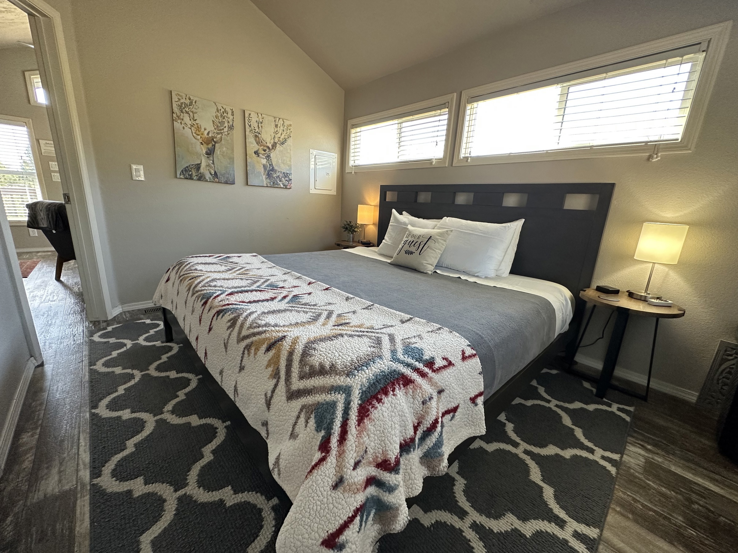 Home [maplewaycabins.com]