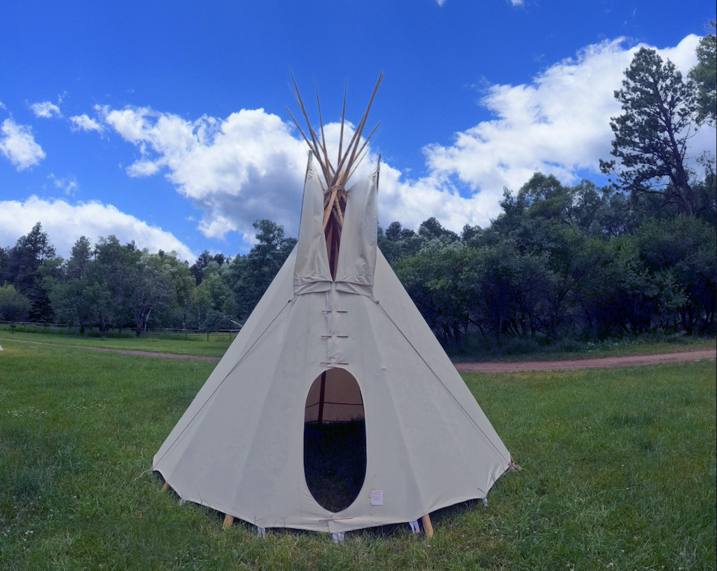 Fox Tipi - Vacation Home in Story