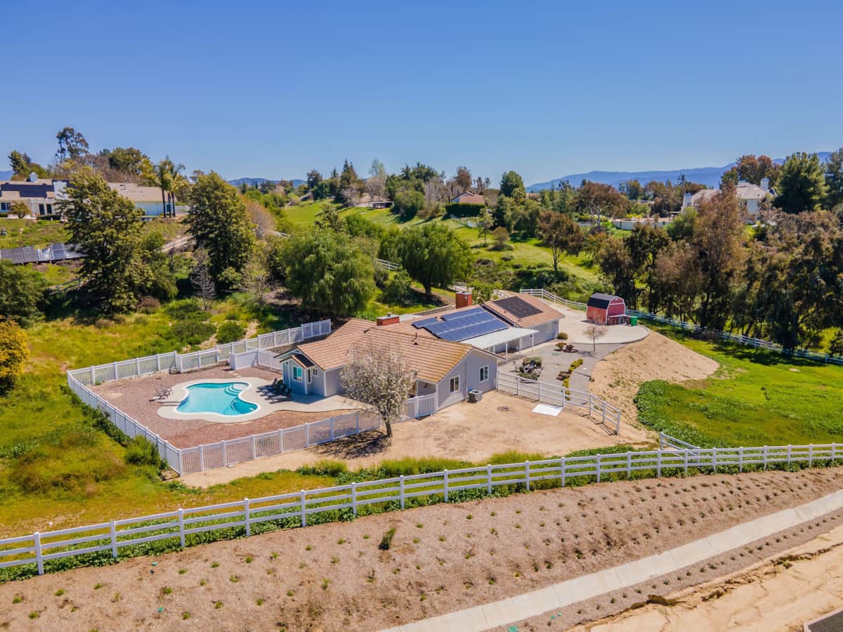 Lynell Ridge - Vacation Home in Riverside County