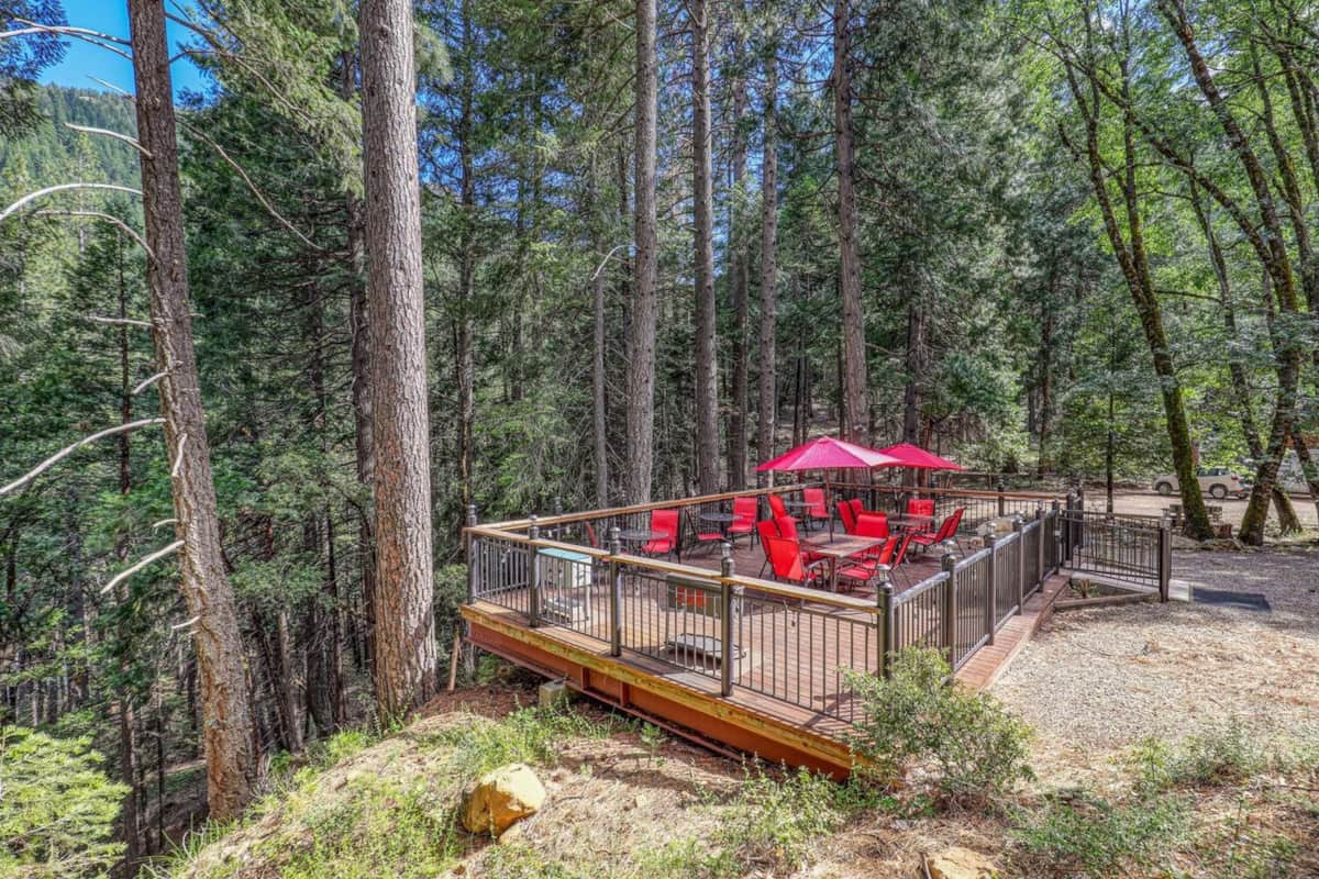 Yuba River Inn - Cabins on The North Yuba River