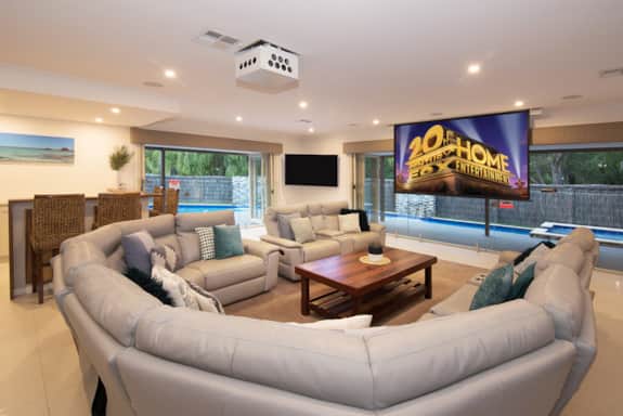 Home [holidayhomesmadeeasy.com.au]