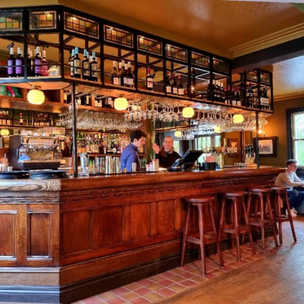 Grand Junction Arms | Chiltern Canal Boat Holidays