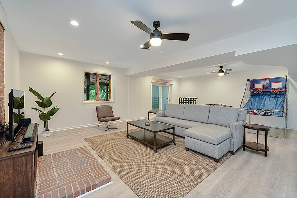 Lake Gaston Duo Side B Kayak, Water Mat, Gameroom - Virginia