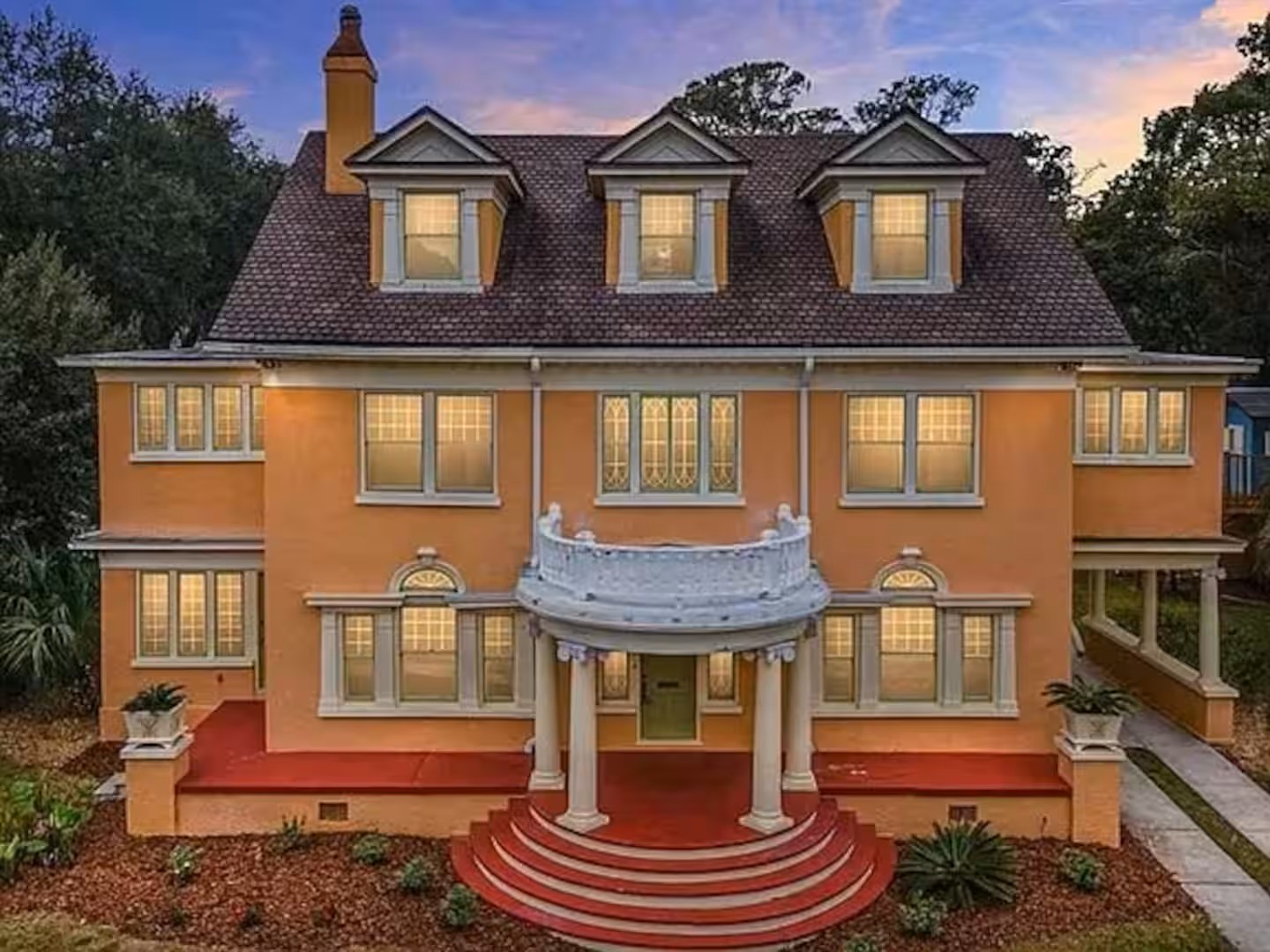 The Gator Manor – 6 Bedrooms Walk To Uf / Stadium - Gainesville, FL