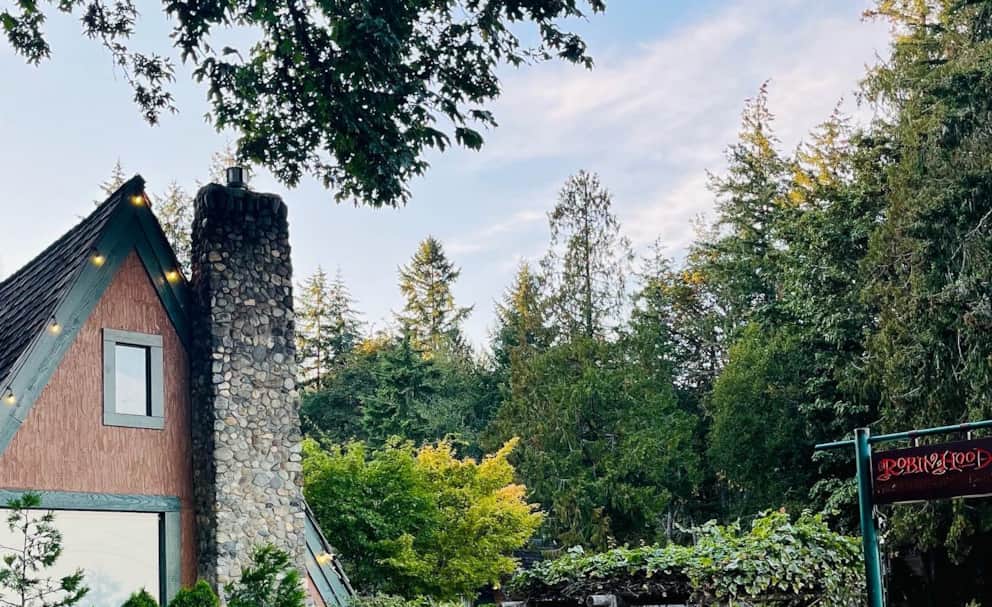 Home [www.robinhoodvillageresort.com]