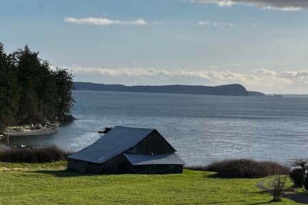 Buck Bay Hideaway - Vacation Home in San Juan County