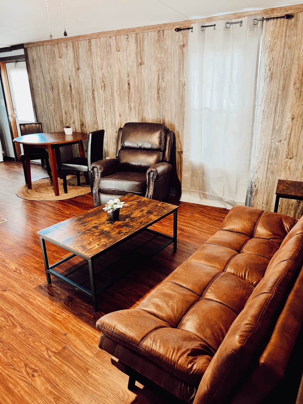 The Forest Edge Cabin - in Piedmont