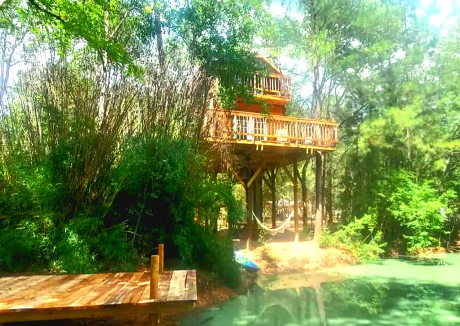 Waterfront Treehouse In A Magical Forest! - Vacation Home in Grimes County