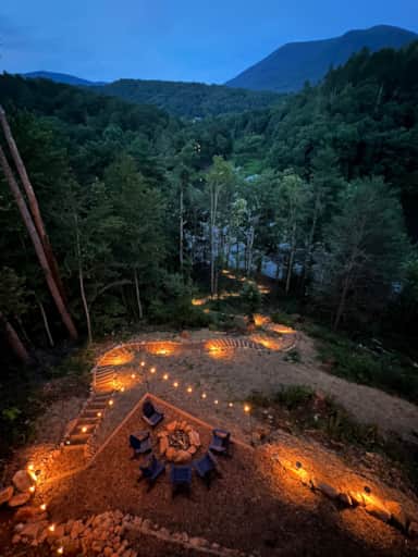 Home [overlookathiddenlake.com]