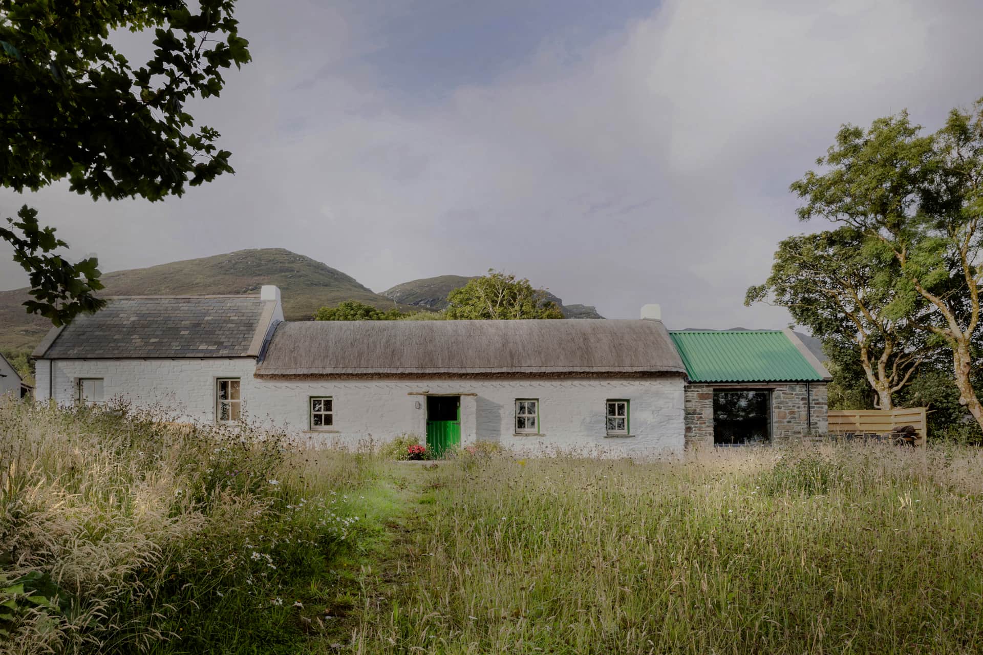 Home [irishthatchedcottage.com]