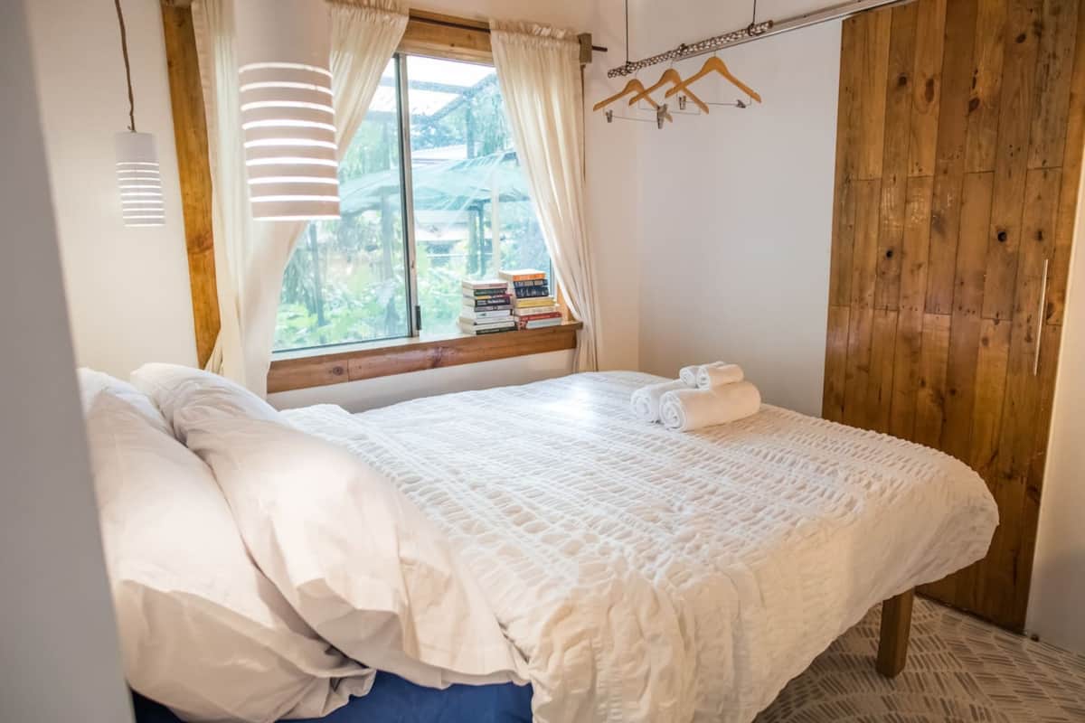 Jiva Nest SRR: Kitchen, Wi-fi, Monkeys, Bats, Rooftop - Vacation Home ...