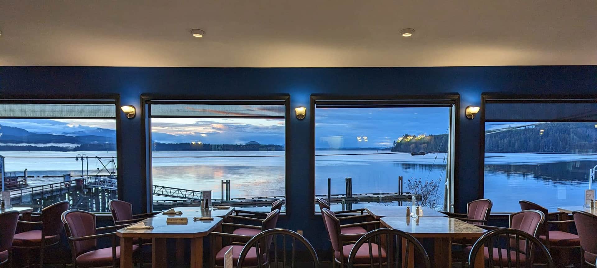 Alert Bay Accommodations | Waterfront Suites & Cottages