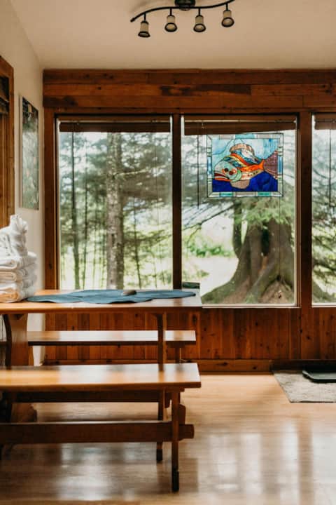 Beach House #1 - Vacation Home in Lowell Point