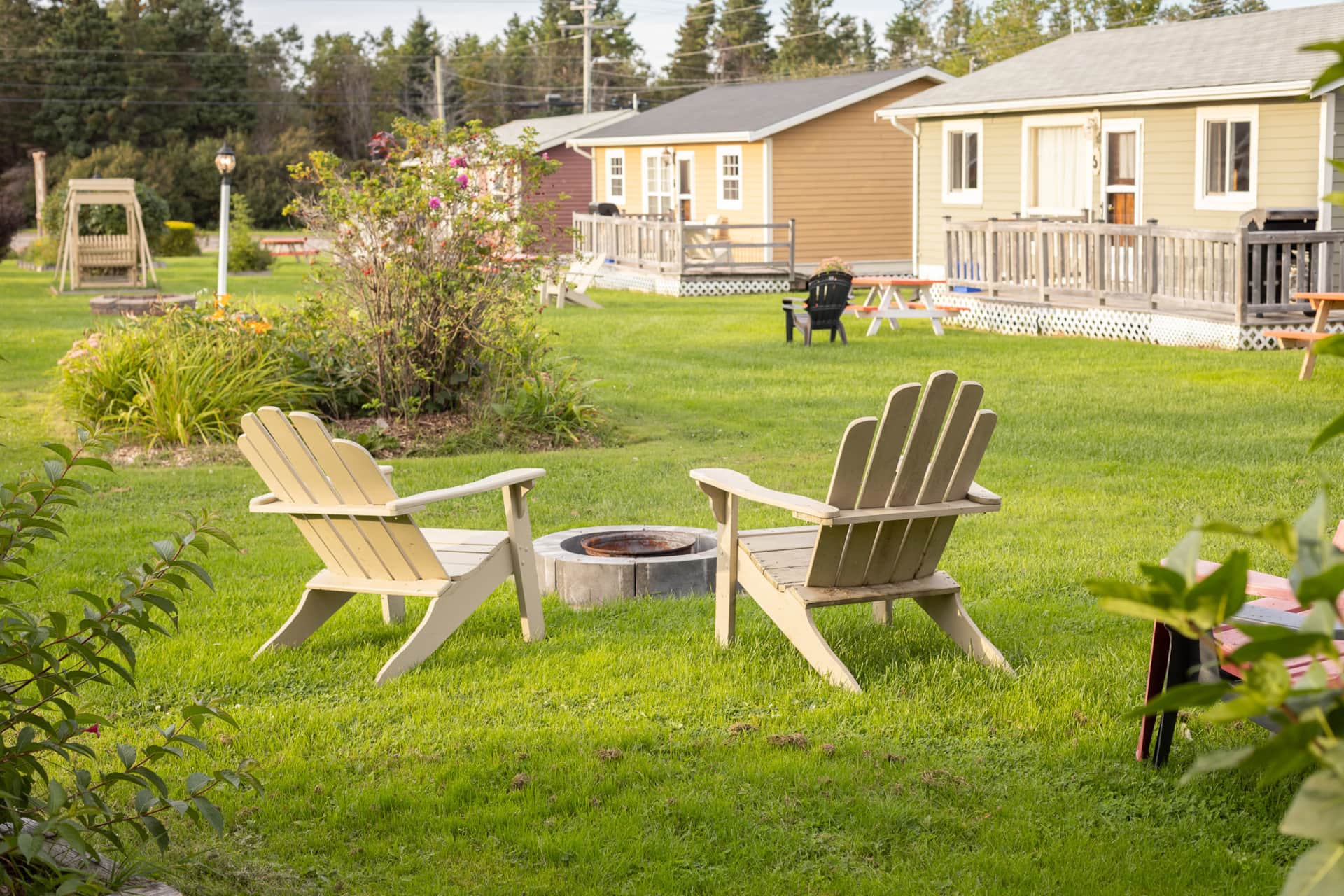 Home [avonleacottagespei.com]