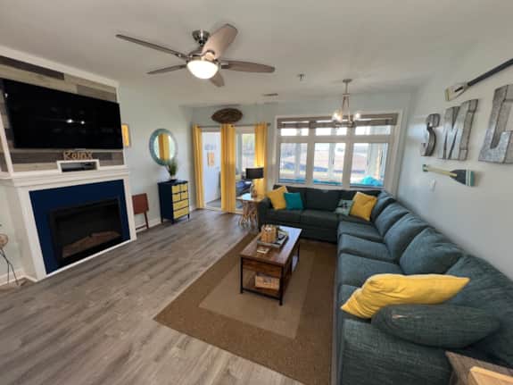 #303 Pointe - 2 Bedroom Lakefront Condo at Mariners SML - Apartment in ...