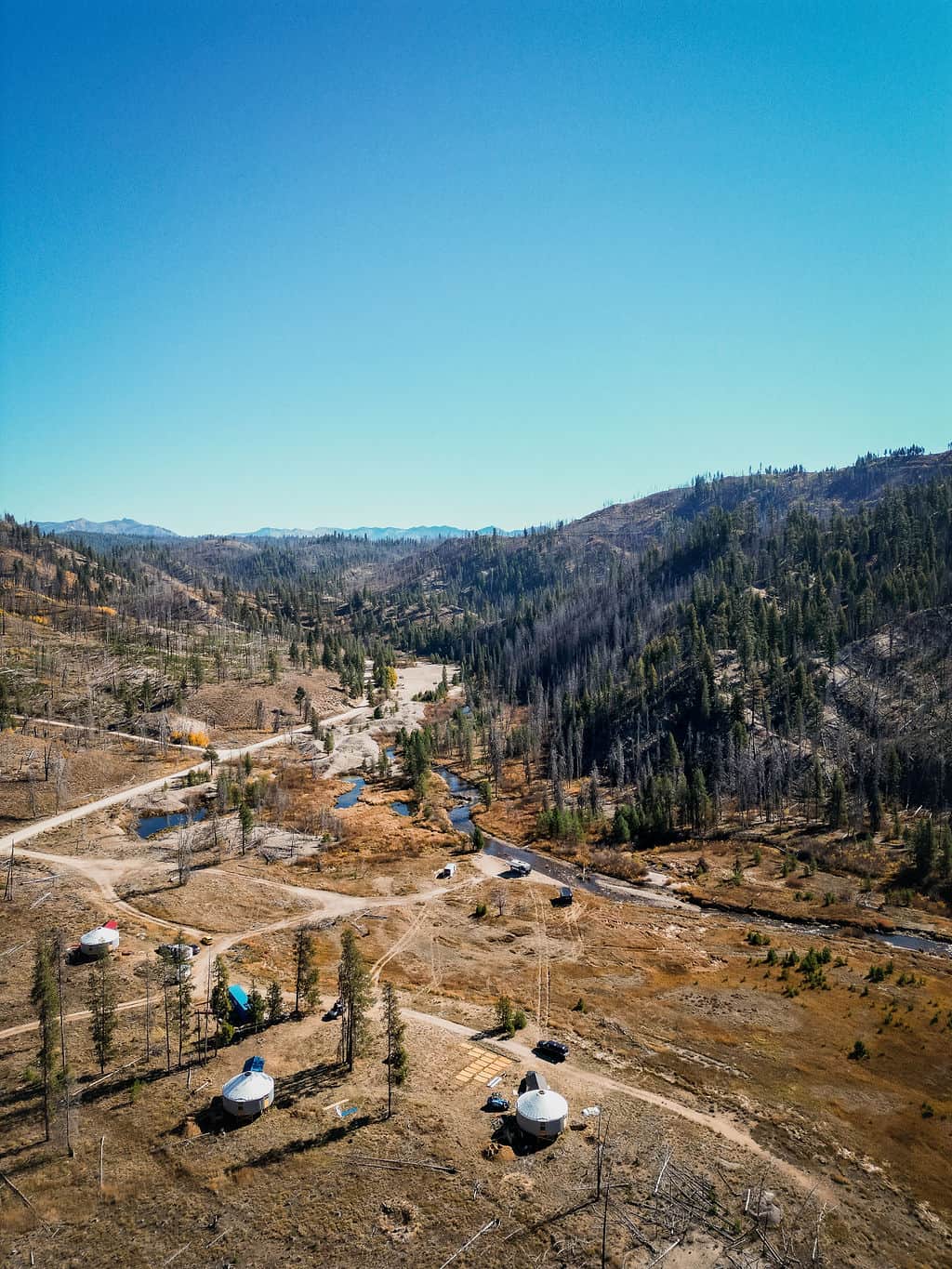 Red Yurt - Cabin in Boise County