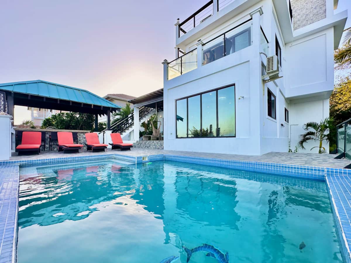 Caribbean Tower @Lighthouse Estates, West Bay - Vacation Home in West Bay