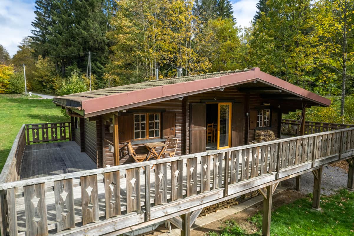 Agréable chalet cocooning en lisière de forêt - Cabin in Champdray