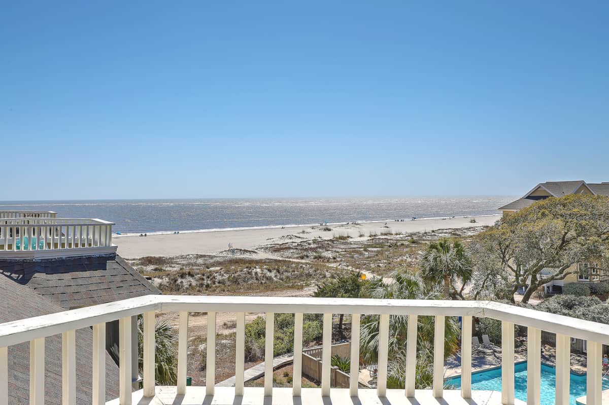 Port O' Call E302 - Top Floor Ocean View Condo! - Villa in Isle of Palms