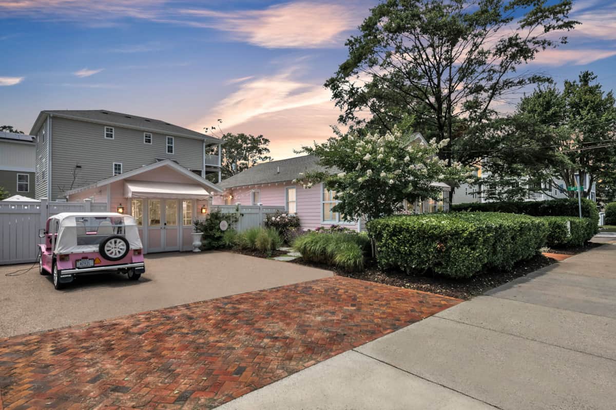The Pink House Rates - Luxury Beach House in Virginia Beach, VA