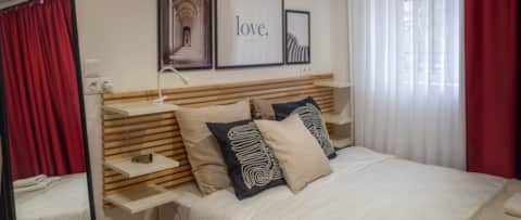 Home [rubyredhouse.com]