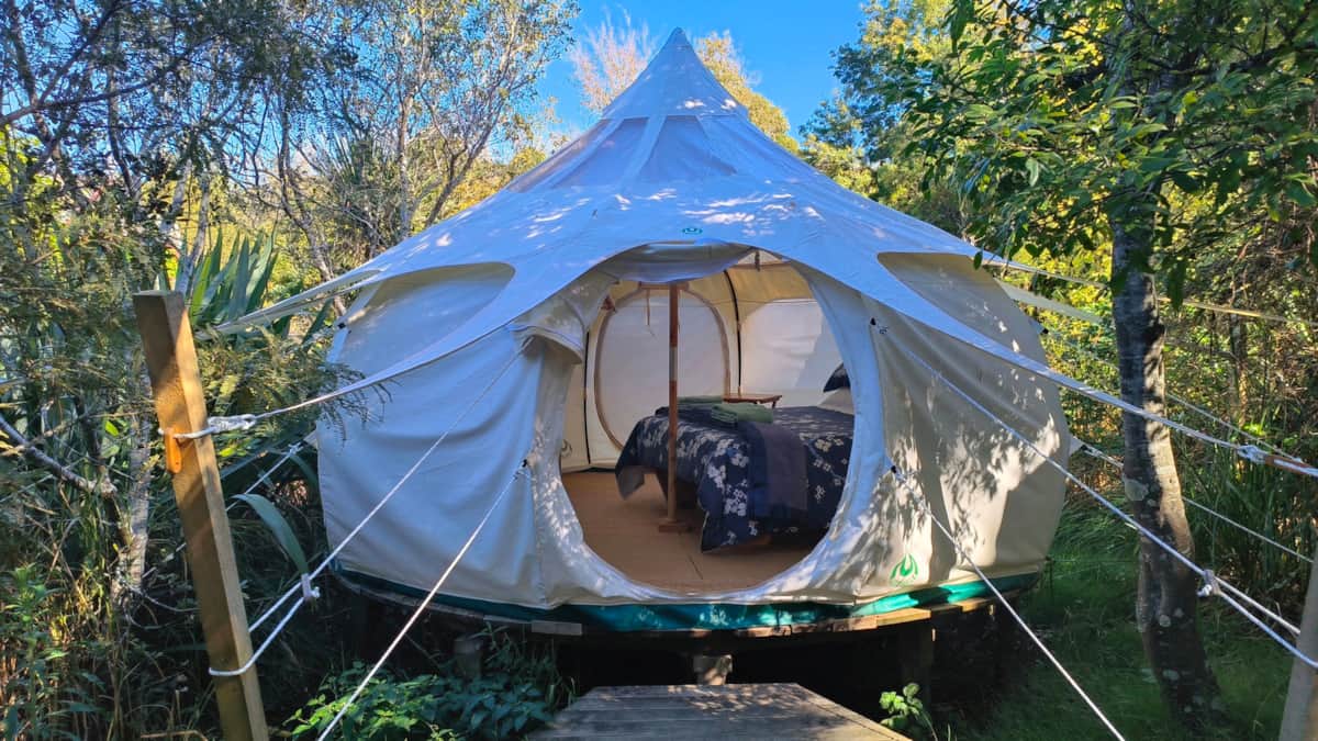 Fossil Bay Lodge - Waiheke Island's Top Glamping Destination