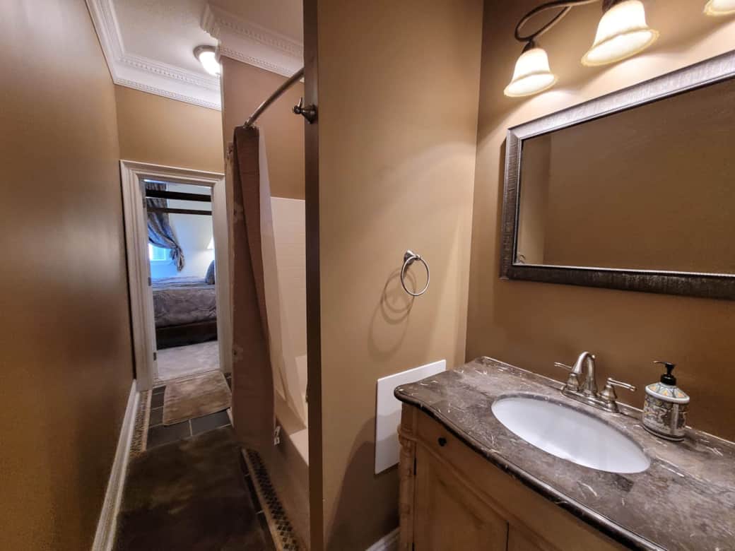 Fall Suite - Room in Plainview