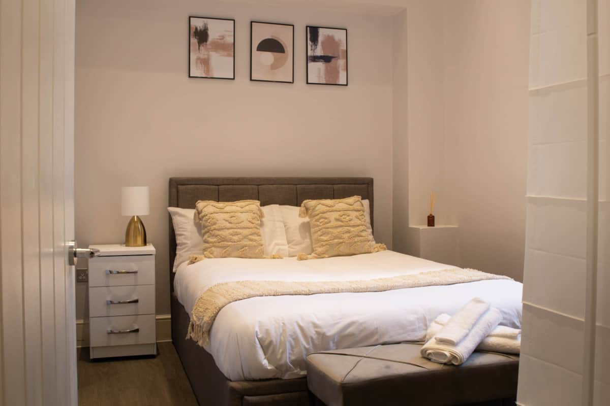 Crazy Cat Properties