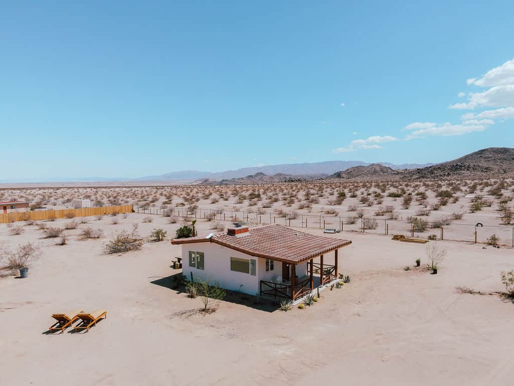 Cabin by The Joshua Tree House - Vacation Home in Joshua Tree
