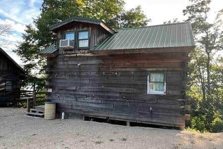 Rustic River Cabin 7 - Cabin in Savanna
